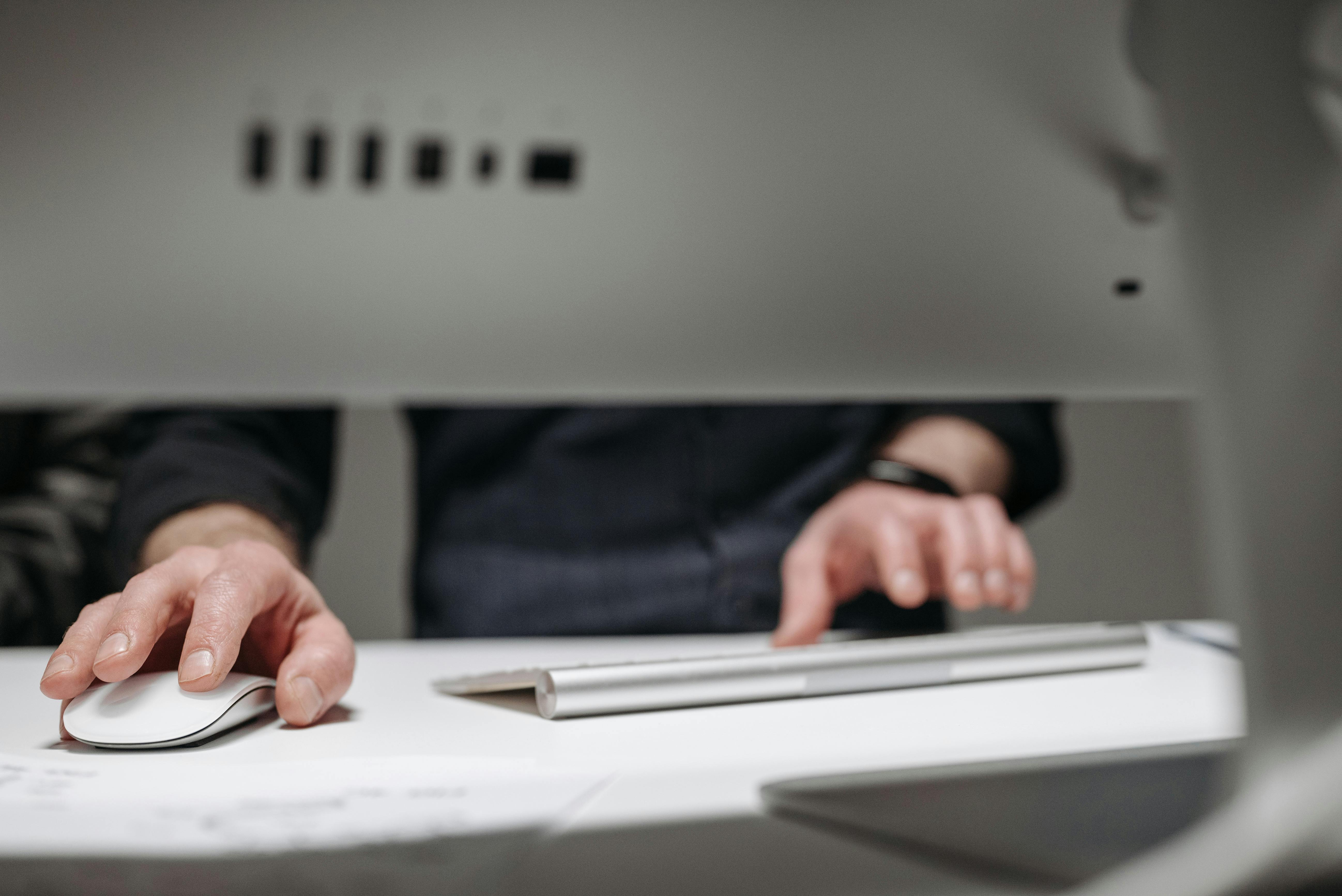 Mouse Arm: Understanding and Treating Pain from Computer Use – China ...